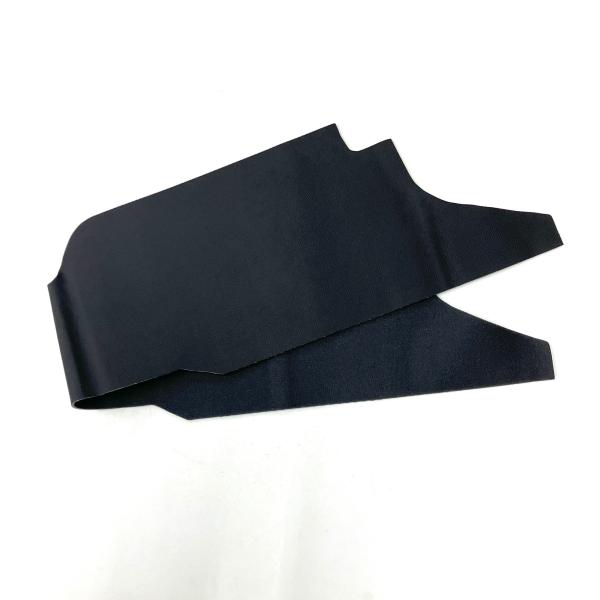 ローバーミニのセンターメーターの車両用のカーペットです。ダッシュボードの下側に敷くカーペットです。