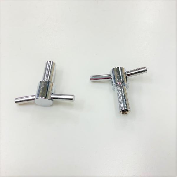 クラシックミニのT型タイプのタペットカバー用ボルトです。2点セットの価格です。Rover Mini Rocker Cover T Bars Chrome