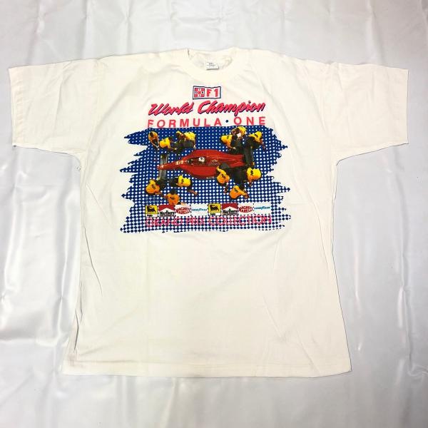 こちらは新品ですが古いものです。写真のものが現品です。背中側は無地です。100％コットンCar T-shirt Print Vintage Retro Race Rally Festivalサイズ表記：L着丈：約72cm肩幅：約52m袖丈：...