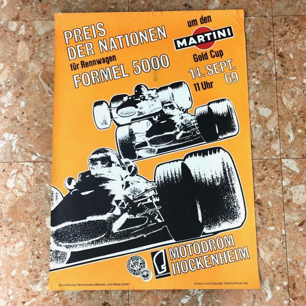 um den Martini Gold Cup Hockenheim Vintage Poster Car Race59.5cm×83.5cm古いもので、角やフチに多数細かな破れ、ヨレがあります。裏側の中央にテープ付着あり。全体的に汚れ・劣...