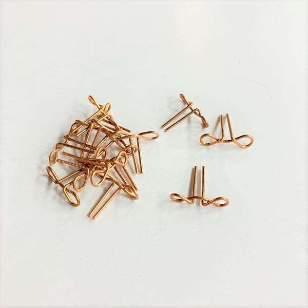 ローバーミニのセンターメーターカウル用ステンレスモール取り付けクリップセットです。1台分14個入りClip Centre Binnacle Metal Trim Rover Mini