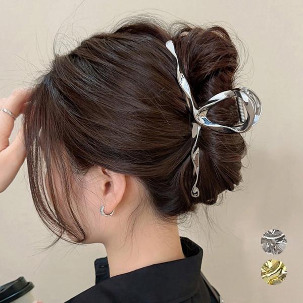 素材：合金カラー：シルバー/ゴールドサイズ:長さ:約13cm 高さ:約5.5cm 幅:約5cm生産国：中国おしゃれ ヘアアクセサリー 大きめ 簡単ヘアアレンジ 大人女性 可愛い まとめ髪 韓国ファッション雑貨 韓流 髪留め上品大人女性にぴっ...