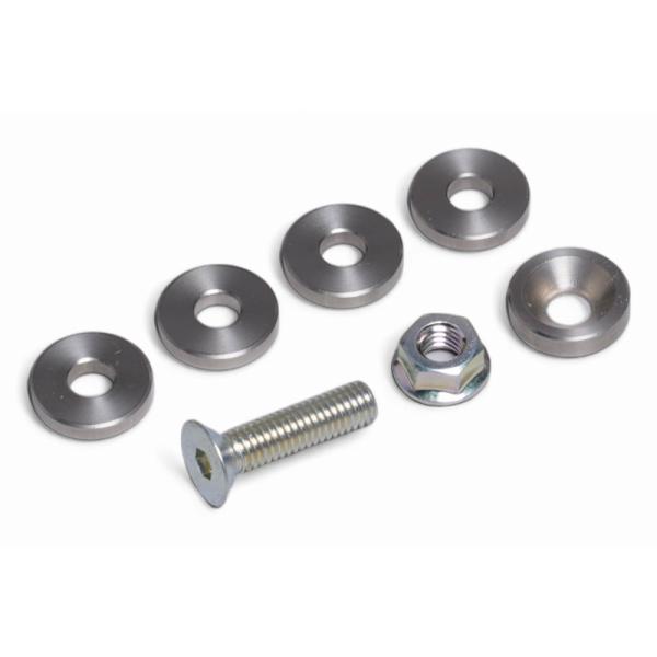 ■特長ジムニーJB64W、JB74Wのクラッチペダルの踏み込み量を浅くし、クラッチ操作フィーリングを変更するためのキットです。クラッチペダルのクッションゴムの厚みを変えて、踏み込み量を浅くする方法が一般的ですが、こちらのキットはステンレス製...