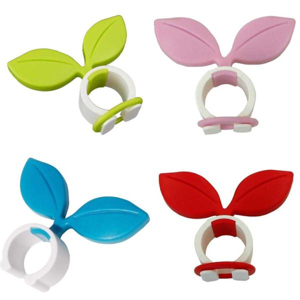 ・葉の部分をテーブル等に掛けるだけで杖の転倒防止に。・脱落防止のためゴム止めできる様になりました。●サイズ／5.3×6.3×1.5cm●杖適応サイズ径／19〜20mm●重さ／10g●材質／ホルダー部品：ナイロン樹脂、フック部品：エラストマー...