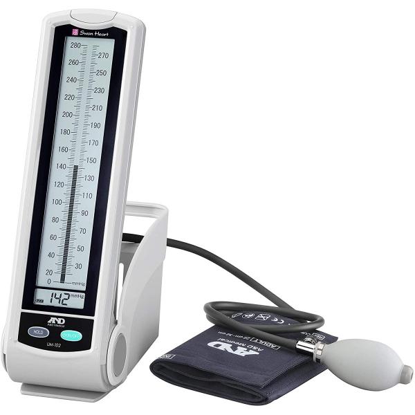 銀を使用しない電子式なのでメンテナンスの手間がいりません。 UM-102B血圧計は、専用スタンドに装着すればスタンド型として使用できます。  型番：UM-102B 本体:サイズ（mm）：98×202×326 カフ材質：ウレタン（ラテックスフ...