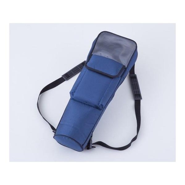 リュック・ショルダー・手提げの3WAYタイプです。ポケットはマジックテープ付きで、機械の操作が可能です。車椅子に取り付けて使用することもできます。内側にボンベ固定のベルトが付いています。300Lボンベ用素材：本体／ナイロン、ベルト／PP（ポ...