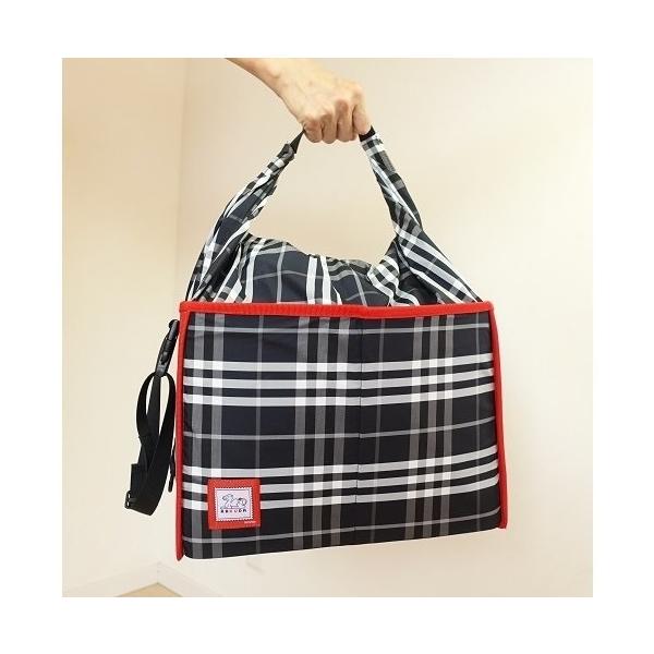 ハンドルストラップがショルダーベルトへ！２WAY仕様！ロールトップ機能。開口部を丸めて巻くことで容量アップ。コンパクトタイプなのでいろんな車いすへ装着可能。着したままたためる。専用フックでしっかり固定。サイズ：幅36×奥行21×高さ25cm...