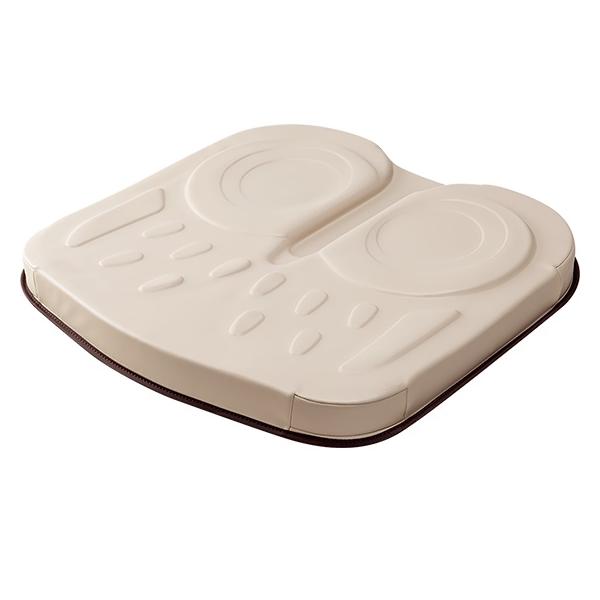 ・厚さ4cmの薄さで足つき性の良いスタンダードタイプ。・車椅子での生活をもっと快適に、心地よく過ごしていただくために。多くのご利用者からの声をもとに、“ふくろう”のクッションが進化しました。・エクスジェルを坐骨部だけでなく大腿部まで全面に配...