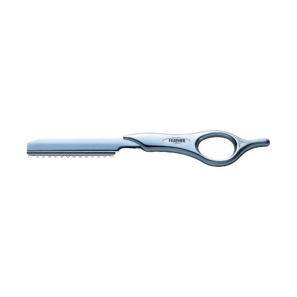 更なるニーズにお応えするため、若いスタイリストや手の小さなスタイリストを対象としたレギュラータイプより28mm柄を短くしたショートハンドルタイプ。