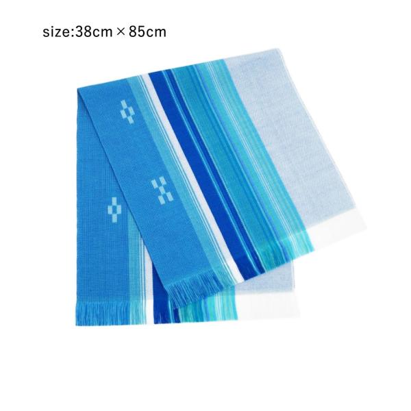 大自然を感じれるブルーの色彩が印象的な大きいサイズのテーブルセンター。ダイニングテーブルや玄関先などの空間を彩ります。■ 製品仕様素材：綿100%■ サイズ(cm)本体：縦約35　横約82　　　■ 重さ(g)約130■ 産地日本（沖縄県）■...