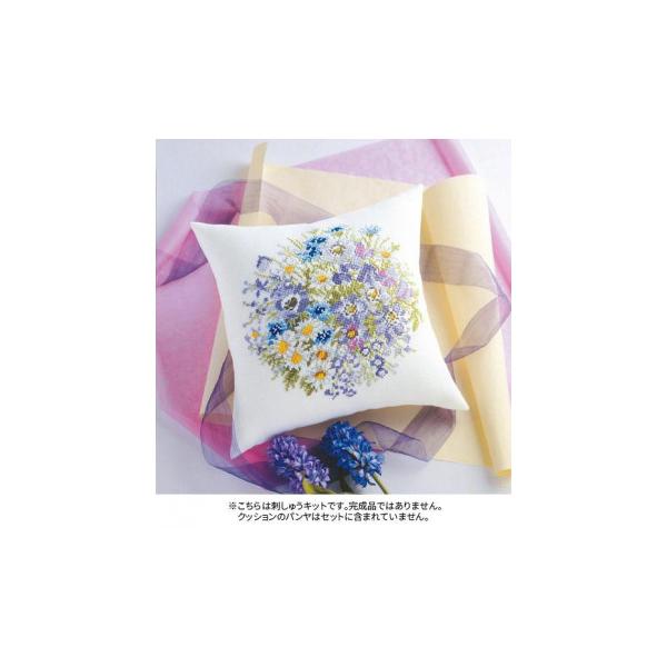 咲き誇る花・花・花…　その香りたつようなかがやきをクロスステッチで表現しました。カラーをテーマに様々な花をブーケにまとめました。風水を取り入れて、ラッキーカラーでコーディネートしてみてはいかがですか?技法は、すべてクロスステッチを使用してい...