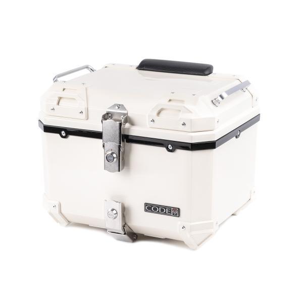 本製品の内装はブラックまたはブラウンのいずれかとなります。カラーはランダムでの発送となりますが、使用には支障ございません。【純正同色塗装】カブと同色の高品質ボディーで、車体に違和感なく馴染みます。特殊塗料により剥がれや傷に強く、美しさと耐久...