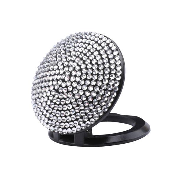 キラキラのラインストーンがゴージャスな印象のエンジンスタートの装飾カバーです。ラインストーンが散りばめられたカバーは車内をラグジュアリーな雰囲気を演出します。シンプルだった車内の雰囲気が、少しの変化で、ちょっと特別な気分に変わります。ボタン...