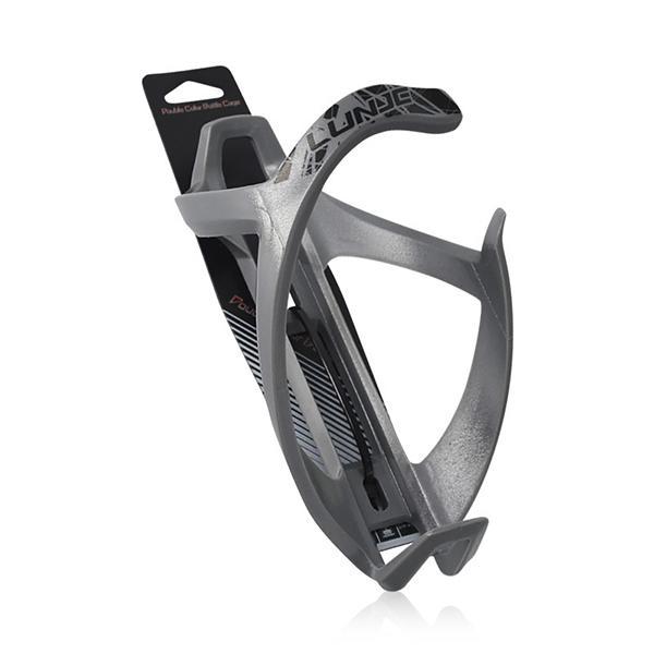 軽量で丈夫なプラスチック素材のロードバイク取り付けるボトルホルダーです。自転車フレームに設置された一般的なボトルケージ用のネジ穴が有れば取り付け可能です。自転車のフレームに取り付けて、走行中にボトルを固定・携帯するためのアクセサリーです。ボ...