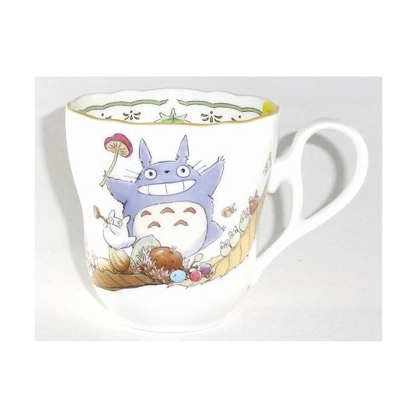 お子様から大人まで世代を超えて愛される「となりのトトロ」のテーブルウェア。艶やかで透光性の優れたボーンチャイナにリファインしました。ご家庭でも使いやすいマグカップならプレゼントにもぴったり。ほのぼのとしたファンタジーの世界がいつもの食卓に笑...