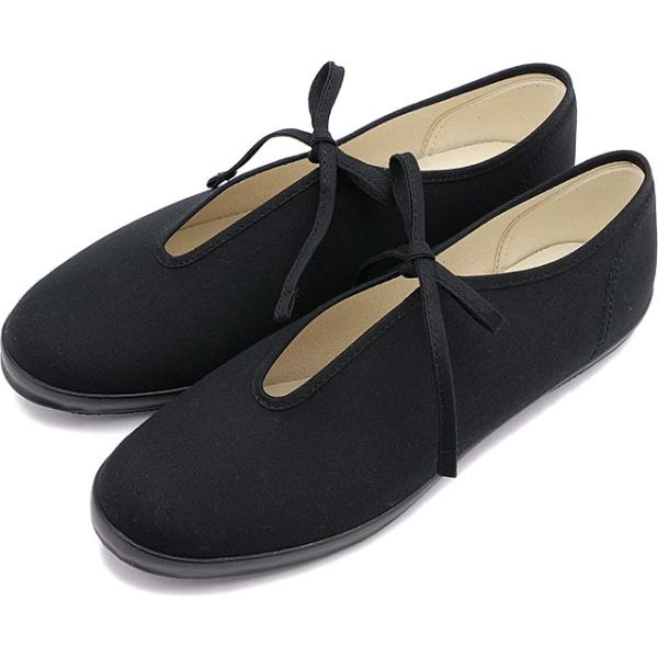 [ ブランド ] ムーンスター 　MOONSTAR[ ジャンル ]スニーカー[ 素　 材 ]アッパー：キャンバスシンプルかつ上品な一足一枚もののアッパーに履口のパイピングを靴紐にしたシンプルな一足。上品で柔らかなフォルムに蝶結びがアクセント...