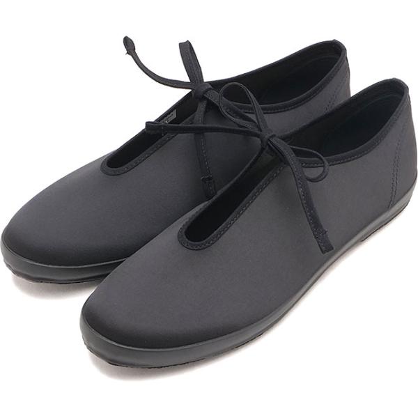 [ ブランド ] ムーンスター 　MOONSTAR[ ジャンル ]スニーカー／フラットシューズ[ 素　 材 ]アッパー：サテンアウトソール：ラバー[ 原産国 ]日本艶のある素材感と上品なデザインが魅力一枚もののアッパーに履口のパイピングを靴...