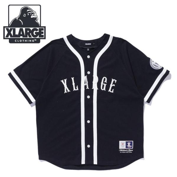 [ ブランド ] エクストララージ　XLARGE[ ジャンル ]シャツ／半袖[ 素　 材 ]綿100％[ 原産国 ]中国[ サイズ ]着丈×身幅×裄丈（cm）Mサイズ：70×57×47Lサイズ：73×60×49XLサイズ：76×63×51※...