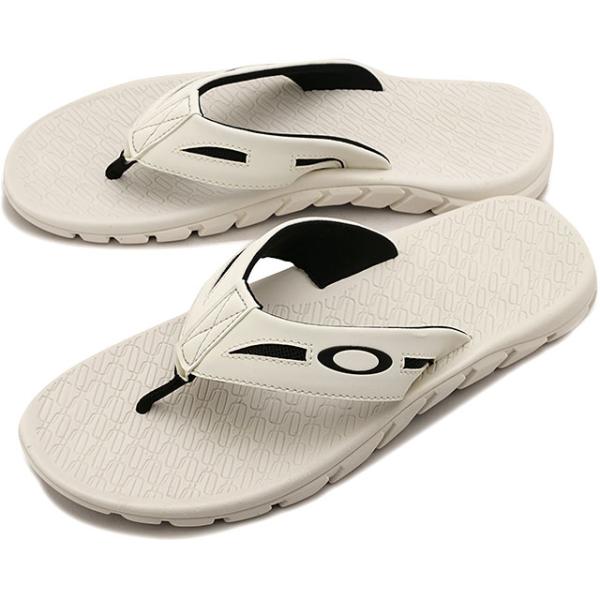 [ ブランド ] オークリー　Oakley[ ジャンル ]サンダル[ 素　 材 ]アッパー：ナイロン100％[ 原産国 ]中国長時間の歩行でも疲れにくい一足アイコニックなだ円シンボルが特徴の『Operative（オペラティブ）サンダル2.0...