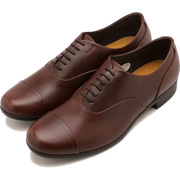 [ ブランド ]トラベルシューズ バイ ショセ　TRAVEL SHOES by chausser[ ジャンル ]短靴[ 素　 材 ]アッパー：牛革（防水）雨の日にも気兼ねなく履ける実用性に注目TRAVEL SHOESの定番ストレートチップレ...