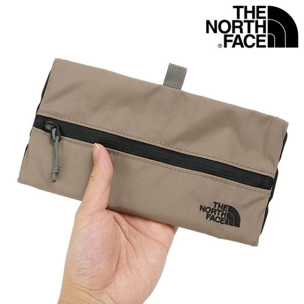 [ ブランド ] ザ・ノースフェイス　THE　NORTH　FACE[ ジャンル ]ポーチ／フラットポーチ[ 素　 材 ]420Dリサイクルナイロン[ 原産国 ]ベトナム[ サイズ ]W20×H10.5（cm）　重量：約45ｇ※カタログ表記サ...