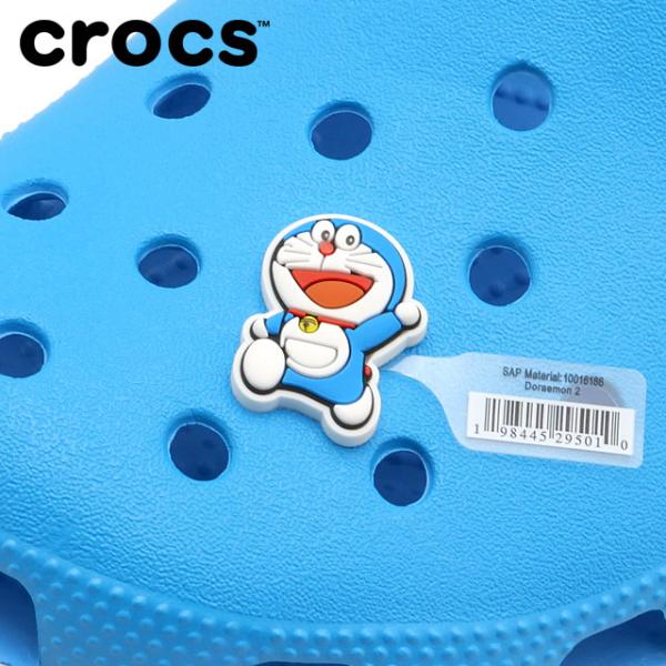[ ブランド ] クロックス 　CROCS[ ジャンル ]ジビッツ／チャーム[ 素　 材 ]PVCクロックスをカスタマイズできるジビッツチャームクロックスのシューズやギアを楽しくカスタマイズする、専用のアクセサリーです。大人気「ドラえもん」...