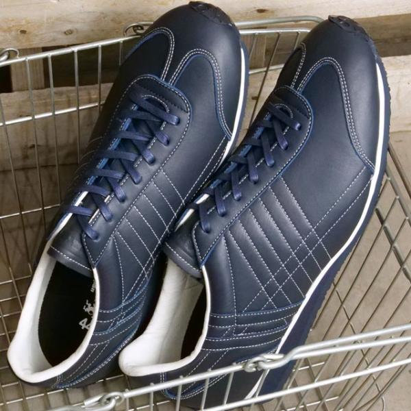 [ ブランド ] パトリック 　PATRICK[ ジャンル ]スニーカー[ 素　 材 ]アッパー：ステアレザー上品な色合いが春夏の足元を彩ります天候を気にすることなく使用できるスニーカー。アッパーに使用したレザーは、染色の段階で防水液体剤を...