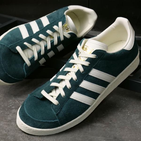 [ ブランド ] アディダス　adidas[ ジャンル ]スニーカー[ 素　 材 ]アッパー：天然皮革／合成皮革バスケットボールを称えるアイコニックなローカットシューズストリート向けに生まれ変わった、バスケットボールコート生まれのアディダス...