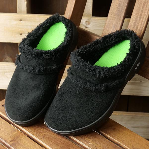 [ ブランド ] ウーフォス　OOFOS[ ジャンル ]ミュール／モックシューズ[ 素　 材 ]アッパー：ビーガン・シェルパ暖かさとリカバリー機能を兼ね備えた万能スリッポン寒い季節にぴったりの保温性を兼ね備えたスリッポンタイプのリカバリーシ...