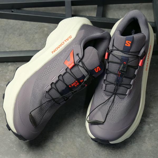 [ ブランド ] サロモン　SALOMON[ ジャンル ]スニーカー[ 素　 材 ]アッパー：テキスタイル／合成素材[ 原産国 ]ベトナム普段使いでも取り入れやすいデザインが魅力的履いた瞬間から止まる瞬間まで快適な履き心地が持続するUltr...