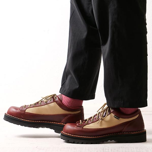 [ ブランド ] ダナー　DANNER[ ジャンル ]マウンテンシューズ／トレッキングシューズ[ 素　 材 ]アッパー：天然皮革／合成繊維アウトソール：合成底[ 原産国 ]ベトナム更なる進化を果たした「DANNER FIELD」ブランドを代...