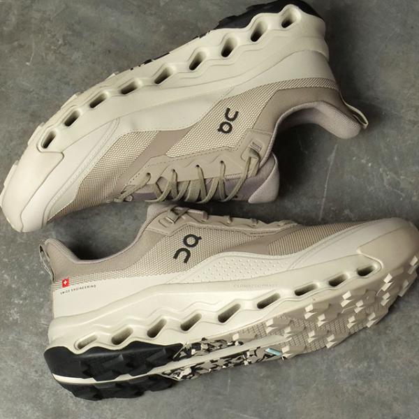 [ ブランド ] オン　On[ ジャンル ]スニーカー[ 素　 材 ]アッパー：合成繊維[ 原産国 ]ベトナム天候に関係なく履ける、防水機能の付いたハイキングシューズ気ままな散策や、日帰りトレイルに適したハイキングシューズ「Cloudhor...