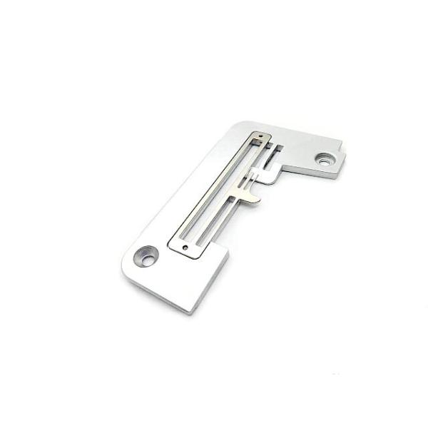 前カバーを開けて、上メスの形を確認してください！Babylockミシン【糸取物語(メス近・新型)】【衣縫人(メス近・新型)】専用『針板組』「何だかよく糸が切れる。。」「目調子が悪い」「縫い目が形成されない！？」「ぬい目が団子になる！！」・・...