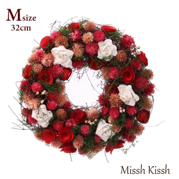 【商品名】フラワーリース ルージュ ドライフラワー Wreath レッド バラ Mサイズ 33cm クリスマス 母の日【サイズ】 φ:32cm  D:10cm赤いバラとドライフラワーを飾ったフラワーリースです。赤と緑のコントラストがかわいく...