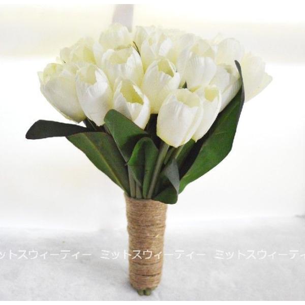 【完成品の販売^^可愛いブーケです。ブライダル、イベント贈答品、インテリアに最適です。晴れの舞台に、新しいタイプのサプライズプレゼントとしてお勧めです。生花と違って枯れることがないので、思い出と一緒にいつまでも形として残せます。セット内容：...