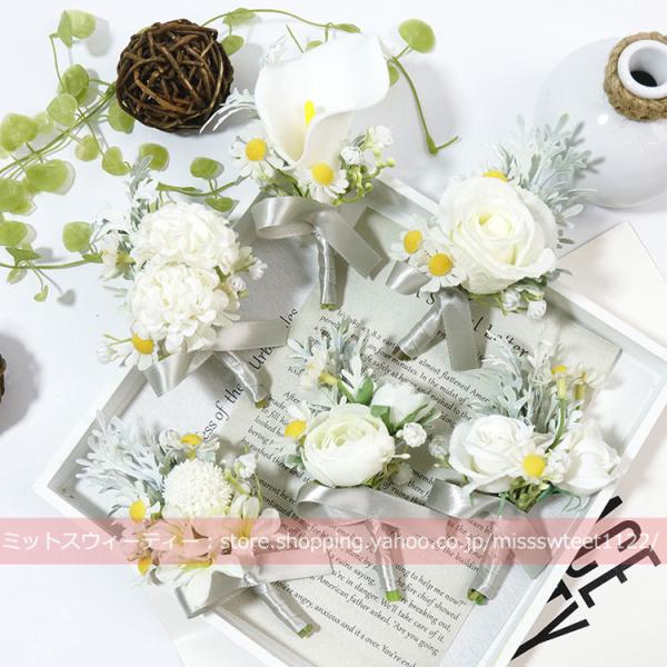 ブライダル、結婚式場、スタジオ、ロケーション撮影に新郎様用ブートニア、ウェディング、パーティー、前撮り、二次会、卒業式など使えてリストブーケ、生花と違って枯れることがないので、思い出と一緒にいつまでも形として残せます。◆手作りのため、多少の...