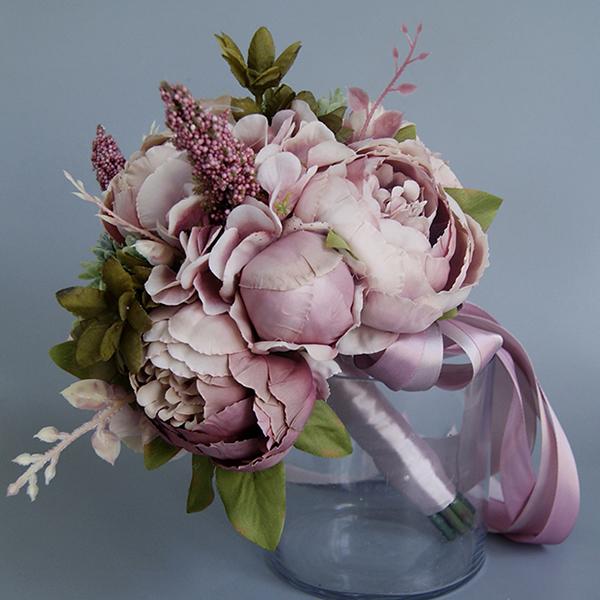 【ご注意 完成品の販売^^可愛いブーケです。ブライダル、イベント贈答品、インテリアに最適です。晴れの舞台に、新しいタイプのサプライズプレゼントとしてお勧めです。生花と違って枯れることがないので、思い出と一緒にいつまでも形として残せます。サイ...