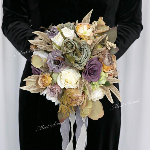 可愛いブーケです。ブライダル、イベント贈答品、インテリアに最適です。晴れの舞台に、新しいタイプのサプライズプレゼントとしてお勧めです。生花と違って枯れることがないので、思い出と一緒にいつまでも形として残せます。サイズ：幅約 24cm 高さ約...