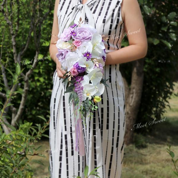 可愛いブーケです。ブライダル、イベント贈答品、インテリアに最適です。晴れの舞台に、新しいタイプのサプライズプレゼントとしてお勧めです。生花と違って枯れることがないので、思い出と一緒にいつまでも形として残せます。サイズ：幅約 26cm 高さ約...