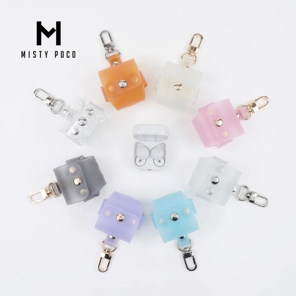 ◆商品についてイヤホンを収納するサステナブル素材のケースです。機種ごとに設計したフィット感が特徴。半透明のやわらかなフォルムと8色の豊富な色展開で、ファッションのアクセントにも。塩化ビニール（PVC）の廃材からアップサイクル。環境にやさしく...