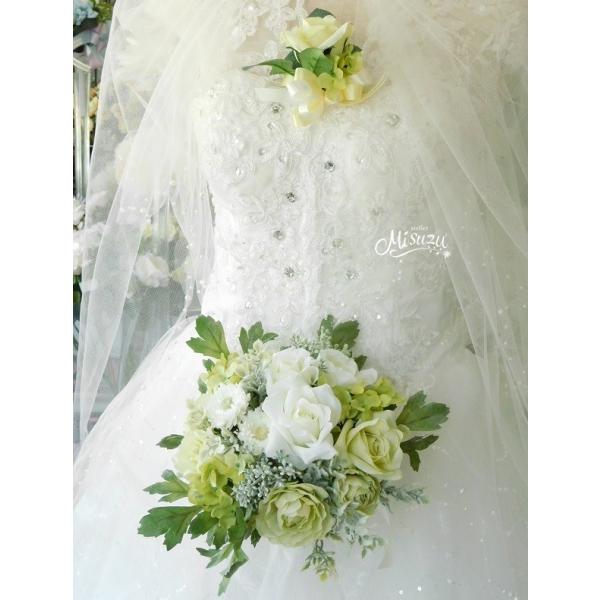 【発売日：2017年06月05日】◆商品説明◆お花の茎を切り揃え、リボンや紐でざっくりとまとめて1つの花束にしたクラッチブーケです。シルバー系グリーンをボリュームいっぱいに束ねたナチュラルでアンティークな雰囲気が旬な花嫁スタイルを演出します...