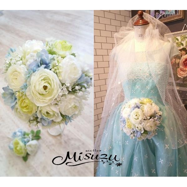 ◆商品説明◆美鈴のブーケは沢山の上質なお花をぎゅっと詰めて絶妙なバランスをつくります。まぁるいラナンキュラスを中心に淡い色彩と小花をアクセントで制作致しました。上質なアートフラワーのみを使用し、まるで生花のような質感が大変美しく人気です。チ...