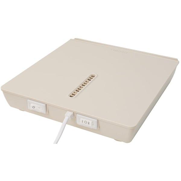 ※詳細スペックは「メーカーサイト」にてご確認下さい。●お風呂上がりの暑さを吹き飛ばす、乗れる扇風機乗った瞬間、強力な風が下から突き抜ける！お風呂上がりに全身爽快になれる、乗れる扇風機。●脱衣所にも置けるコンパクト＆スリムサイズ体重計とほぼ同...