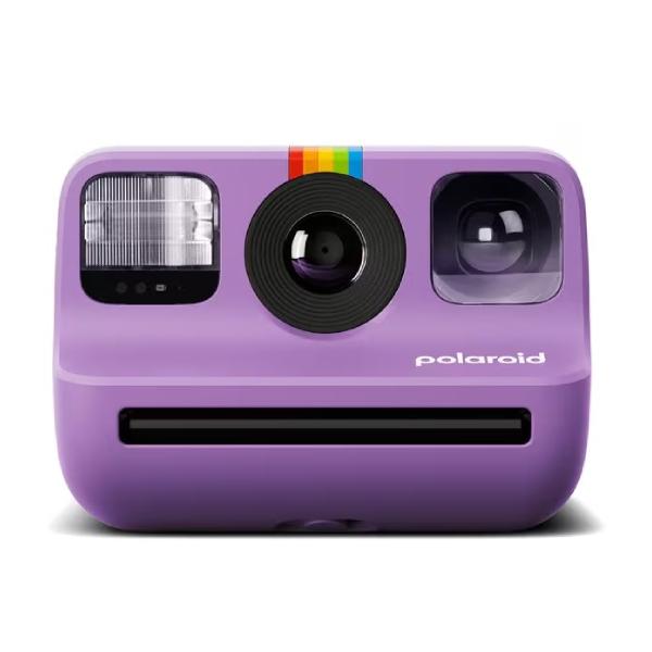 Polaroid Goは世界最小のインスタントカメラです。長さ10.5cm、幅8.39cm。本体の重さはわずか239g。ポケットに収納可能で、手のひらに収まるサイズ感。 いつでも持ち運べるクリエイティブなパートナーです。【製品仕様】・本体サ...