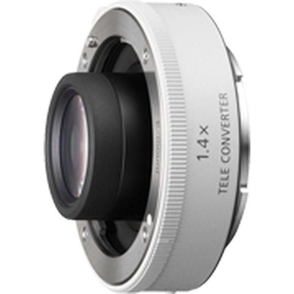 レンズの焦点距離を1.4倍(SEL14TC)/2倍(SEL20TC)に伸ばす高性能テレコンバーター