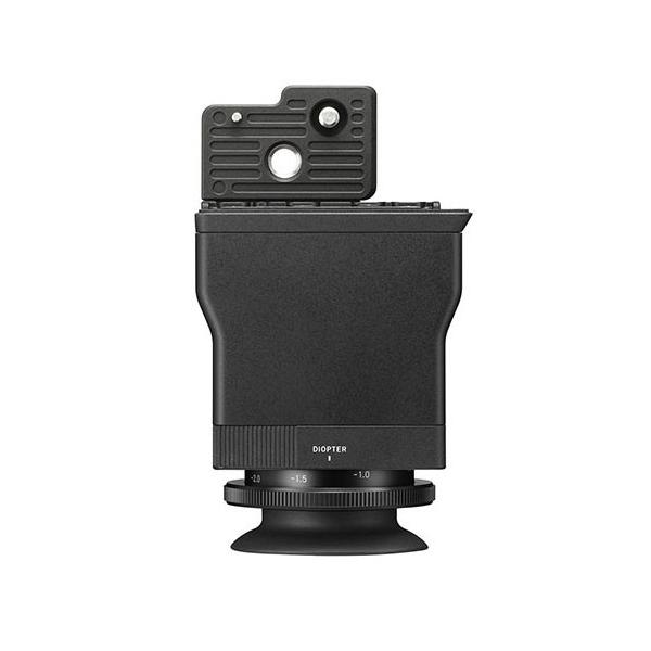 ・カメラの液晶モニタに装着して外光をカットすることができるSIGMA fp専用ビューファインダー。・液晶モニタを2.5倍に拡大し、ピント確認や構図検討をアシスト。・専用設計の高性能レンズとコーティングにより、良好な視認性。※ SIGMA B...