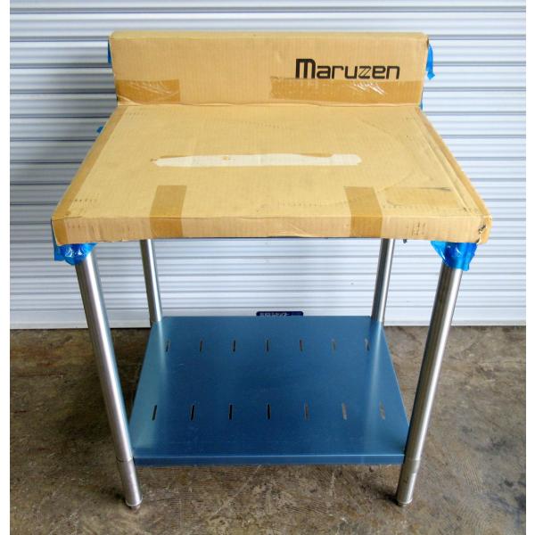商品名：バックガード付き作業台メーカー：マルゼン外形寸法：W700×D600×H800mm付属品：写真に写っているものですべてです取扱説明書：なし未使用品です。バックガードH150×D60mm※バックガード高さは外形寸法の高さに含まれません
