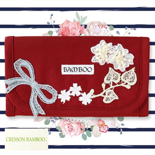 【「ピルポーチ」】レースのお花、リボンモチーフが可愛い折りたたみお薬用ポーチです。ジッパー部分のレース飾りがアクセントになっています。