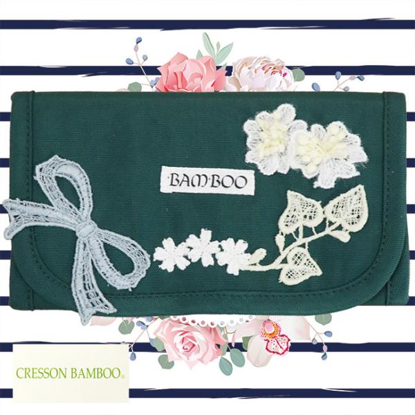 【「ピルポーチ」】レースのお花、リボンモチーフが可愛い折りたたみお薬用ポーチです。ジッパー部分のレース飾りがアクセントになっています。