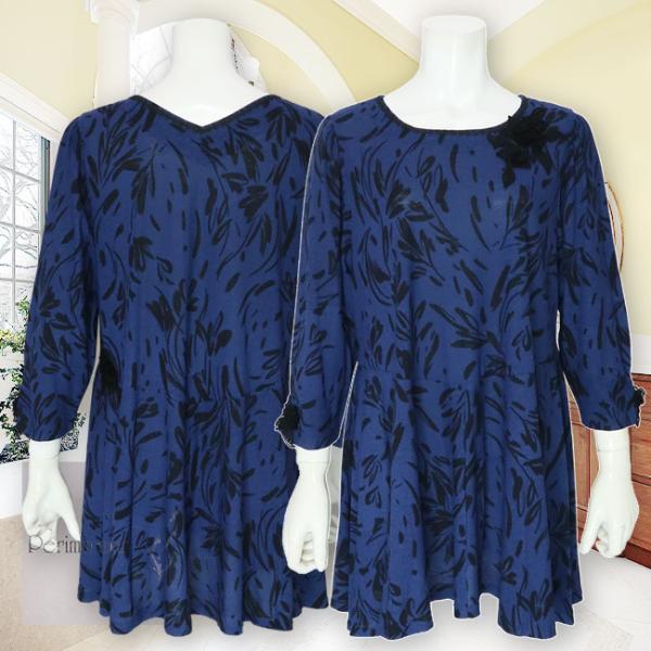 【「チュニック」】独特なプリント柄、立体的なお花のモチーフが印象的なチュニックです。【スタイル】被りタイプ、ポケット無し。【素材】薄手で、ストレッチが効いたコットン地です。【サイズ】サイズ展開は1(11号)、2(13号)となっています。1サ...